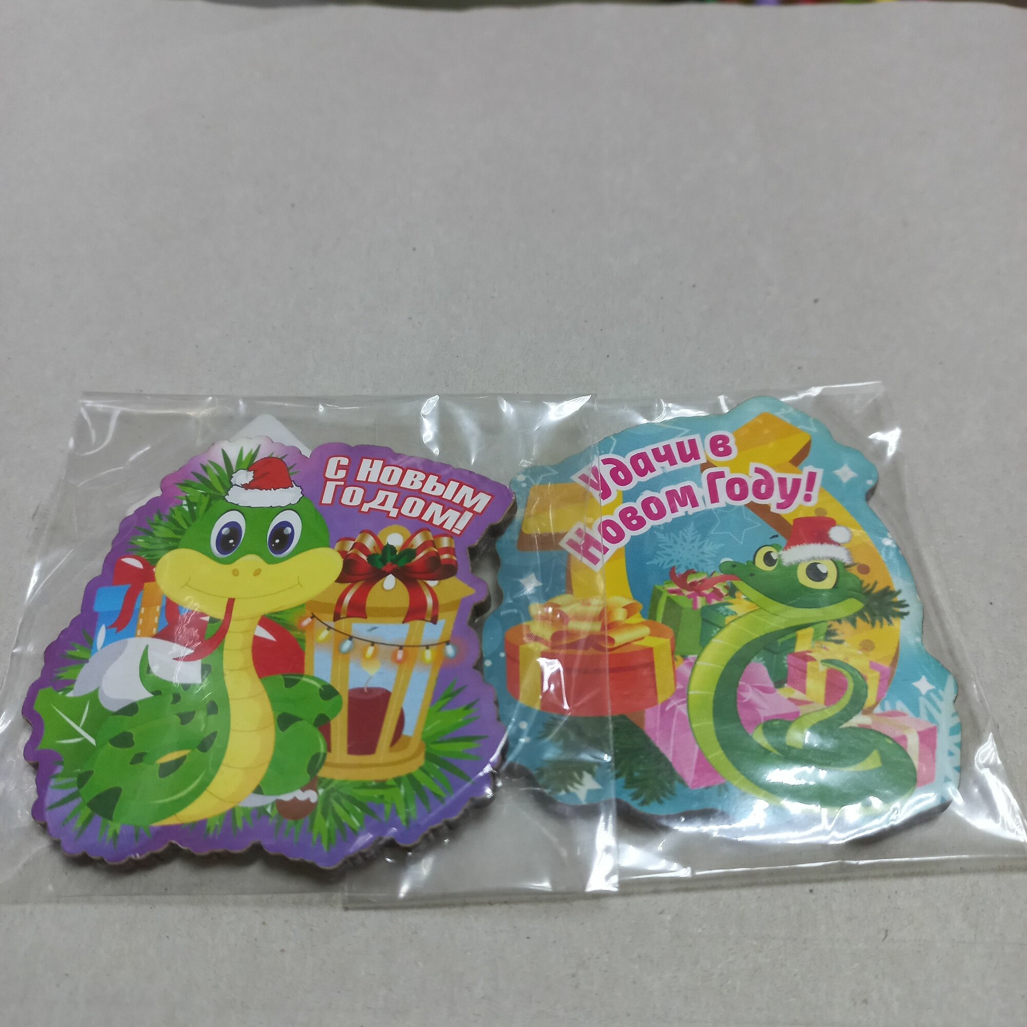 Магнит на холодильник новогодний, деревянный, 6,5х7см, 3шт, случайный выбор.