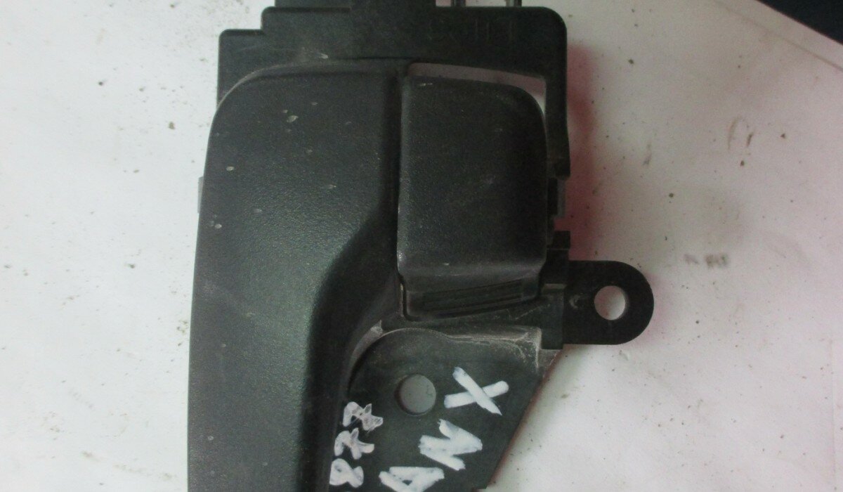 Ручка двери задней левой внутренняя Lancer (CX,CY) Mitsubishi MN105359