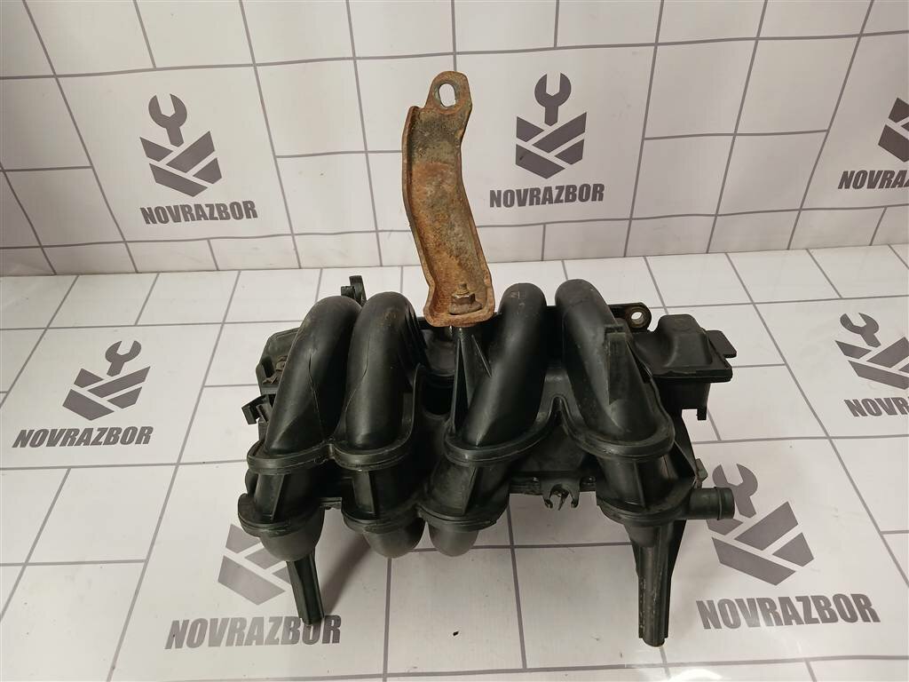 Коллектор впускной Renault Logan 2005-2014