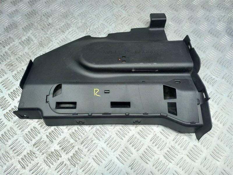 Б/У Накладка торпедо правая Subaru Tribeca / Субару Трибека 3.6 EZ36 256 Л.С. 2007
