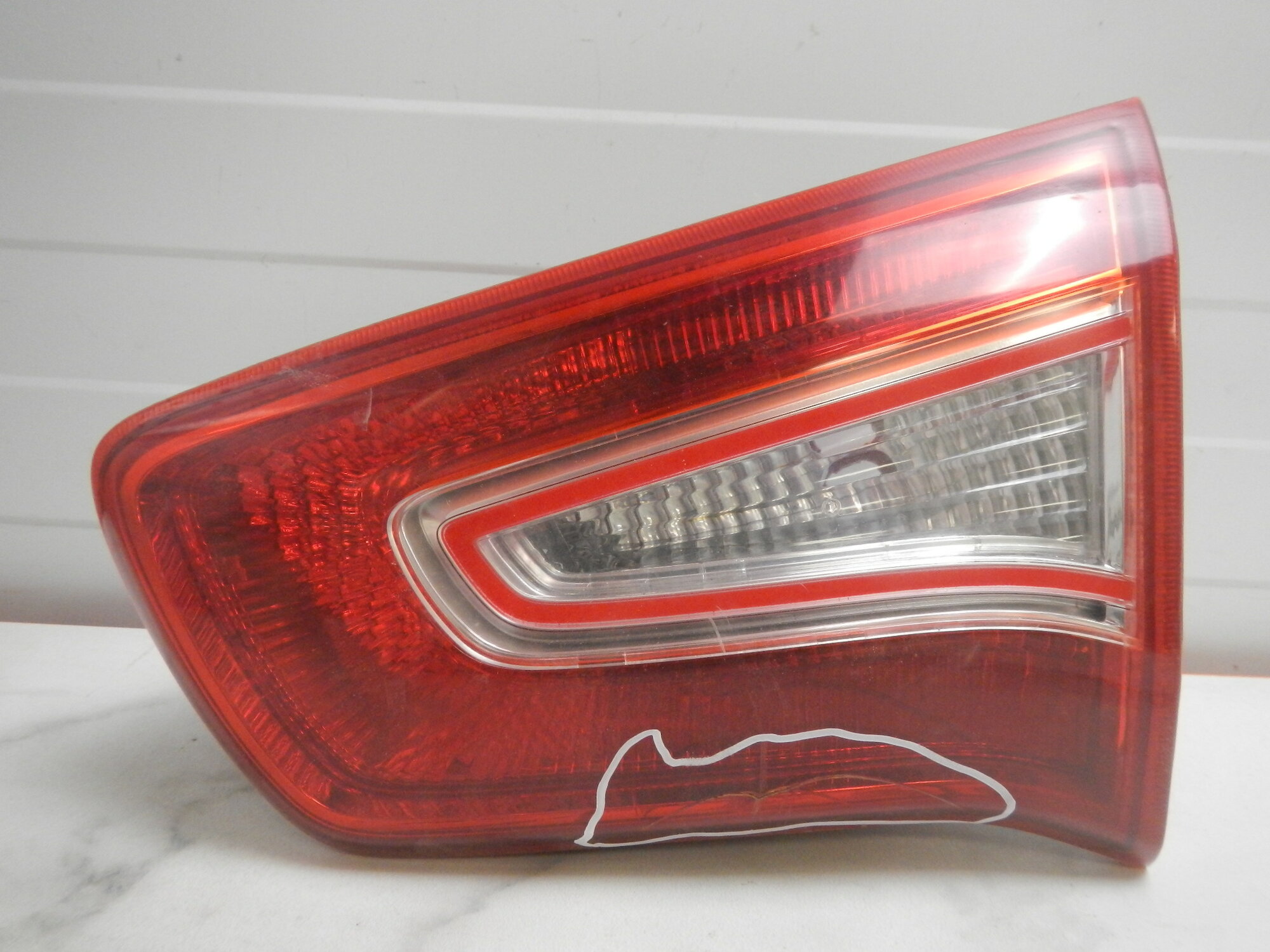 Б/У Фонарь задний внутренний правый, KIA (Киа)-SPORTAGE (10-16) KIA SPORTAGE (10-16) Трещина на стекле, царапины. 599440...