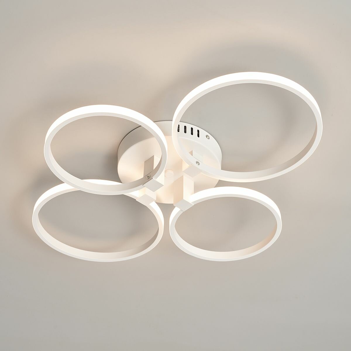 Черная или белая круглая потолочная люстра, 4 колец длиной 580*ширина 460мм 40w Светодиодная лампа, затемняемая с пультом дистанционного управления, современная гостиная, украшение столовой кровати