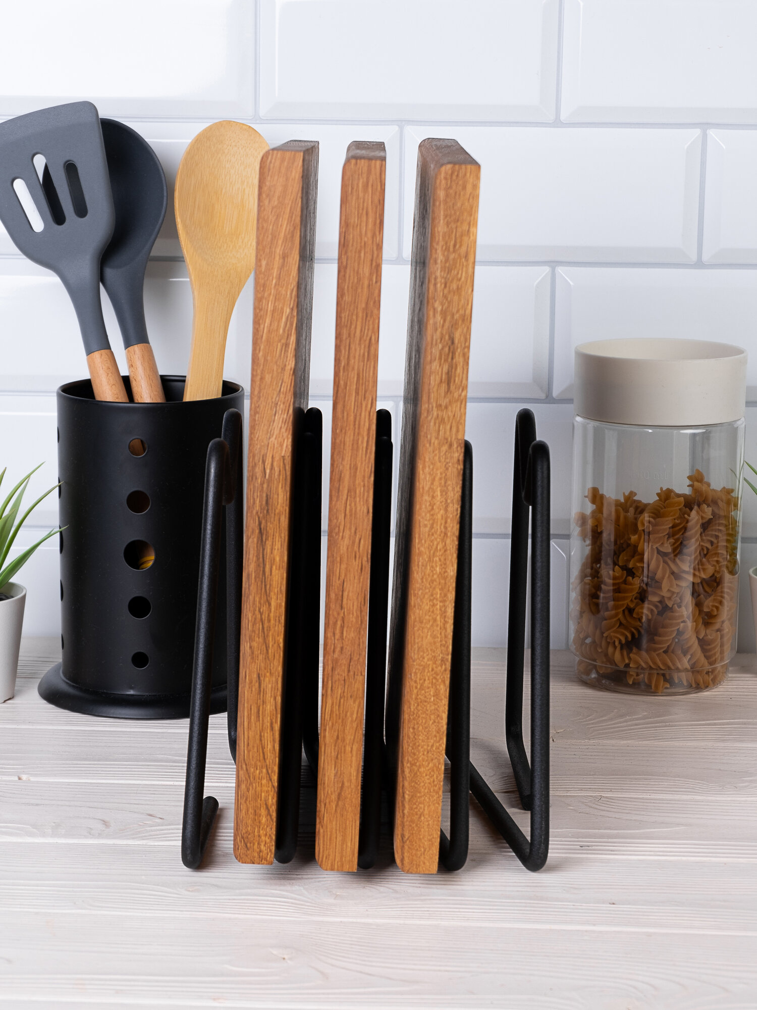 Подставка ilwi INT-W-DU-M-1/1 для разделочных досок лофт, держатель на кухню