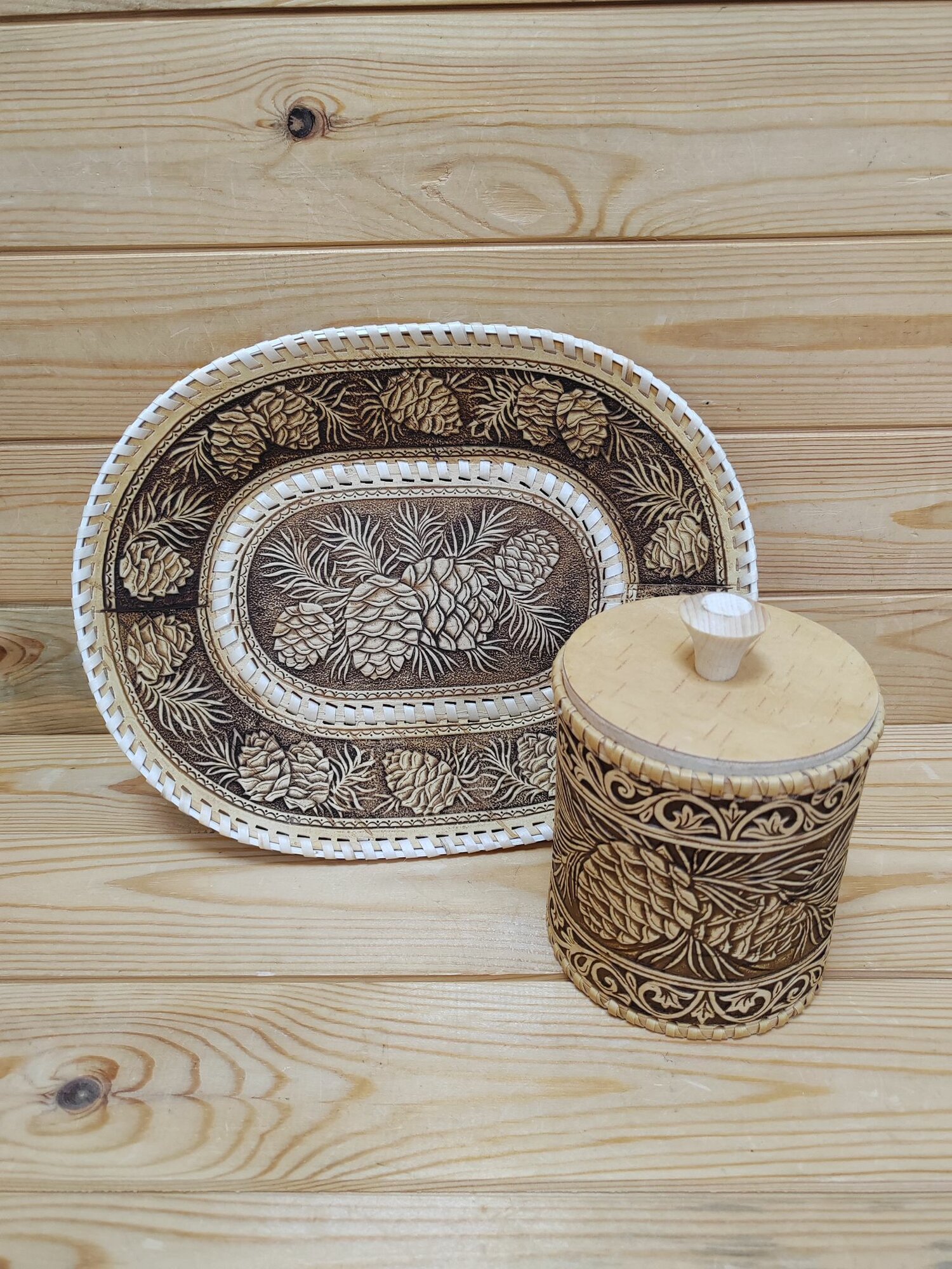 Набор из бересты тарелка и туес "Шишки", 2 предмета