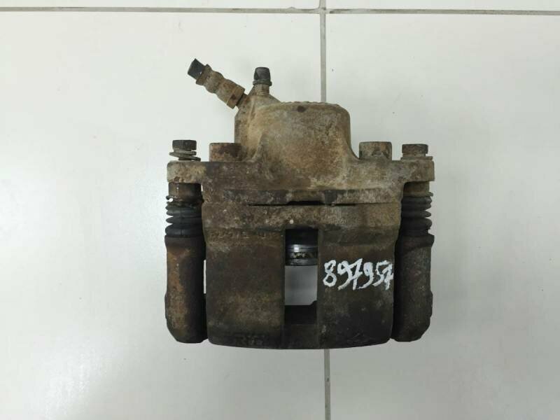 Суппорт передний правый Renault Sandero 2009-2014