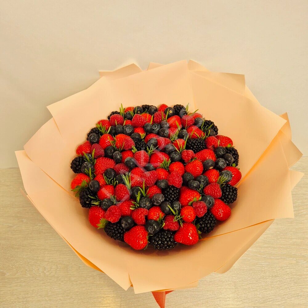 Композиция из свежих ягод "Сочный взрыв" LAKRES, диаметр 25 см