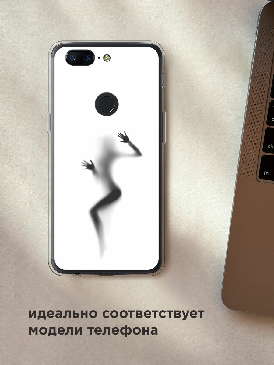 Силиконовый чехол на OnePlus 5T / ВанПлюс 5Т с принтом "Девушка в душе" — фото 1