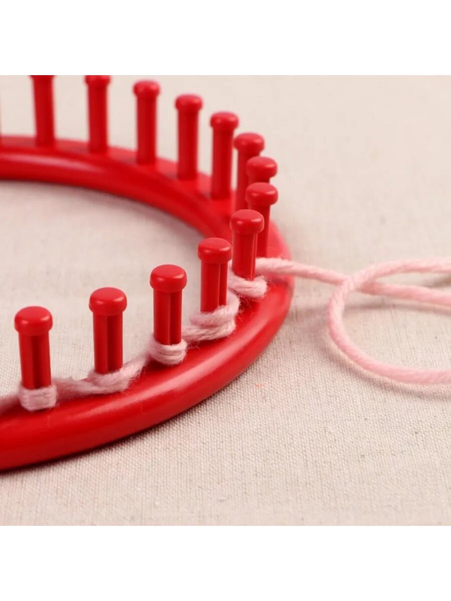 Яркий набор для вязания с инструментами