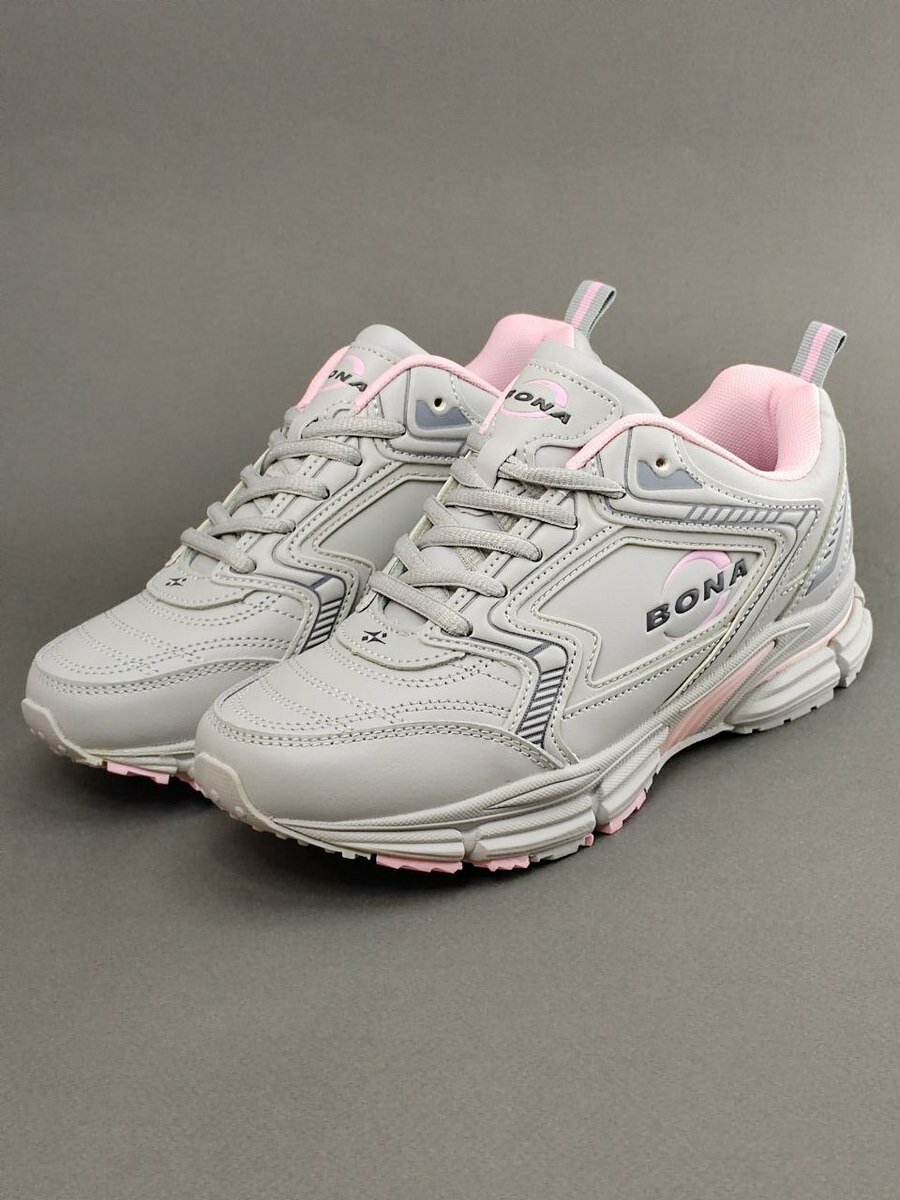 Кроссовки спорт