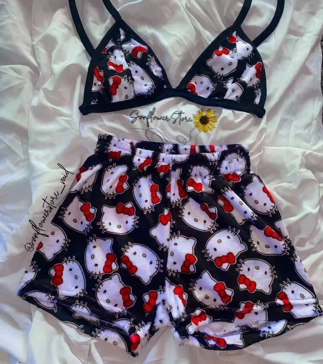 Карнавальный костюм Hello Kitty из фланели