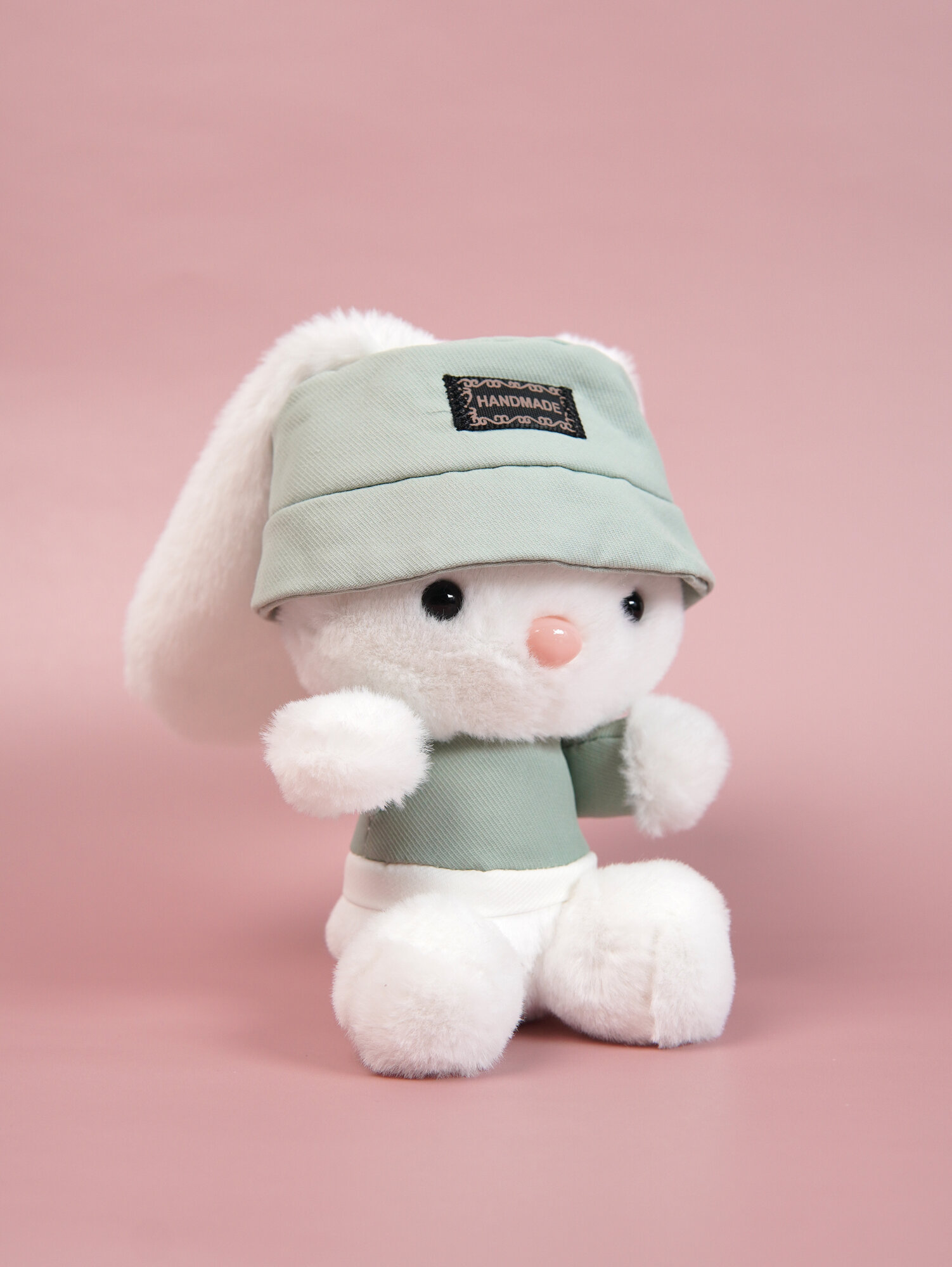 Мягкий брелок «Зайка в панамке» | Плюшевая игрушка | Уютный компаньон | Зеленая панамка