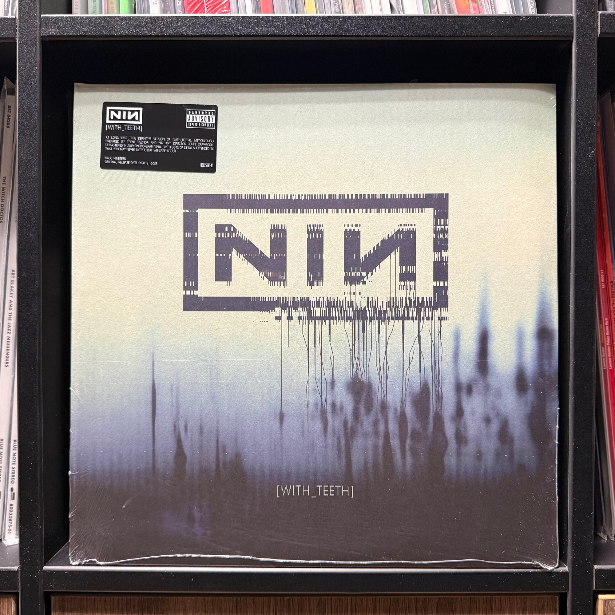 Виниловая пластинка NINE INCH NAILS - With Teeth (still sealed, gatefold 2xLP + booklet + insert) LP Винил