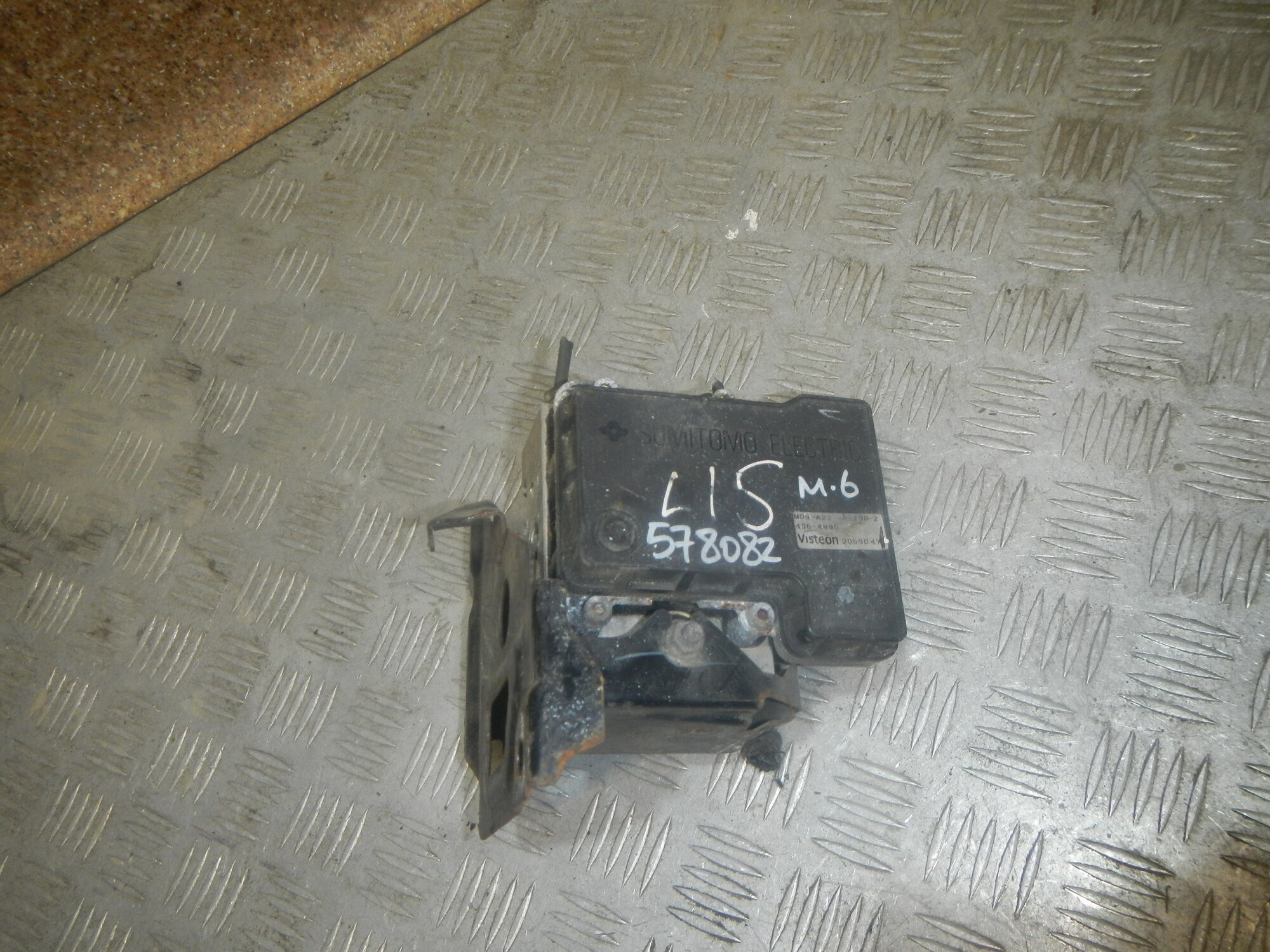 Б/У Блок ABS (насос), Mazda (Мазда)-6 (GG) (02-07) MAZDA 6 (GG) (02-07) Коррозия. 578082 MAZDA арт. 4364895