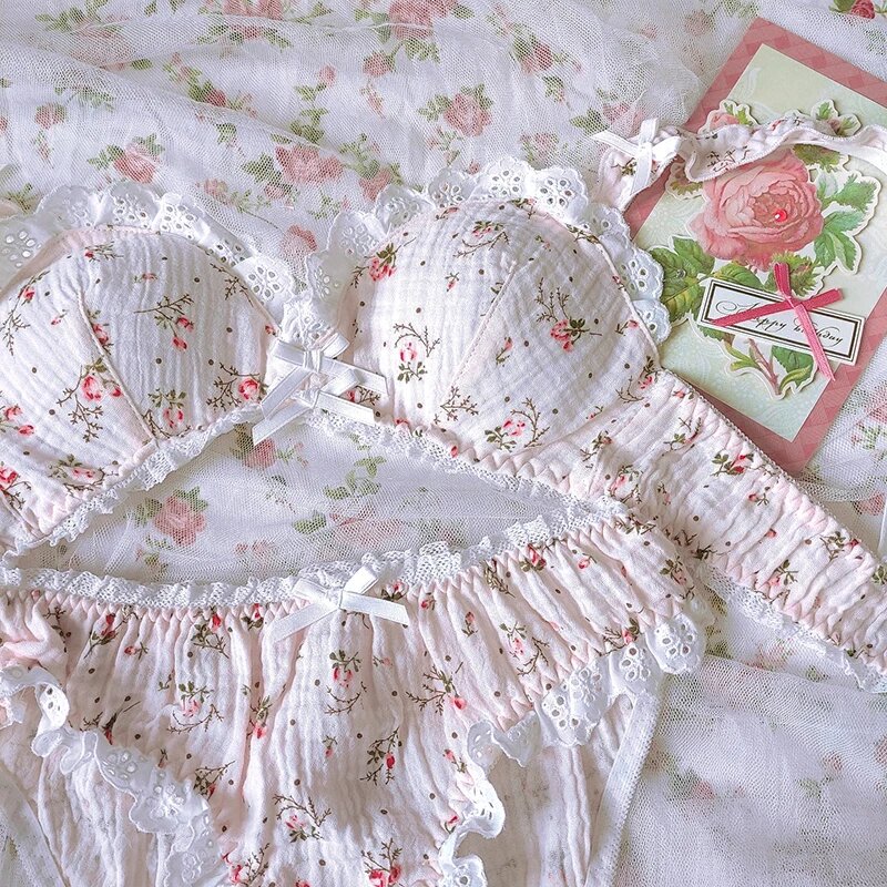 Комплект нижнего белья