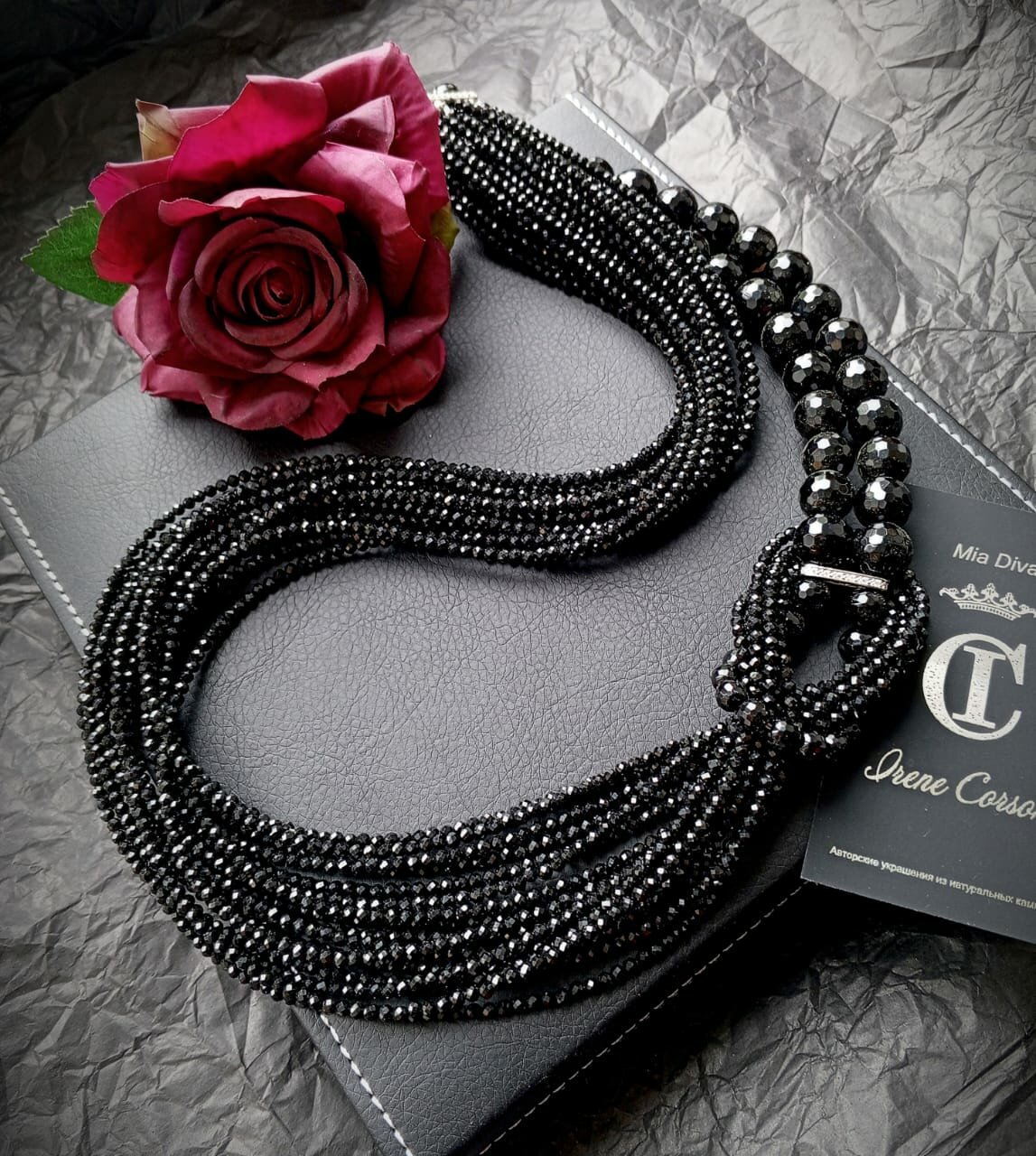 Колье, шпинель, оникс