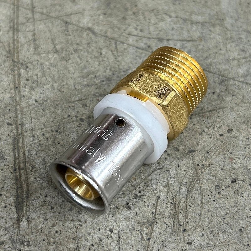 Муфта пресс-Н 16 х 1/2" UNI-FITT