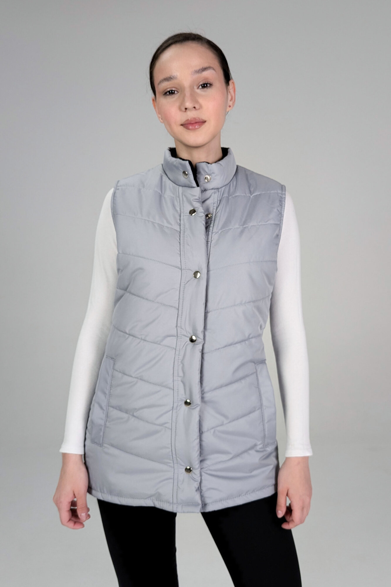 Жилет утепленный женский стеганый Вилан, на флисе, ткань Дюспо, цвет серый