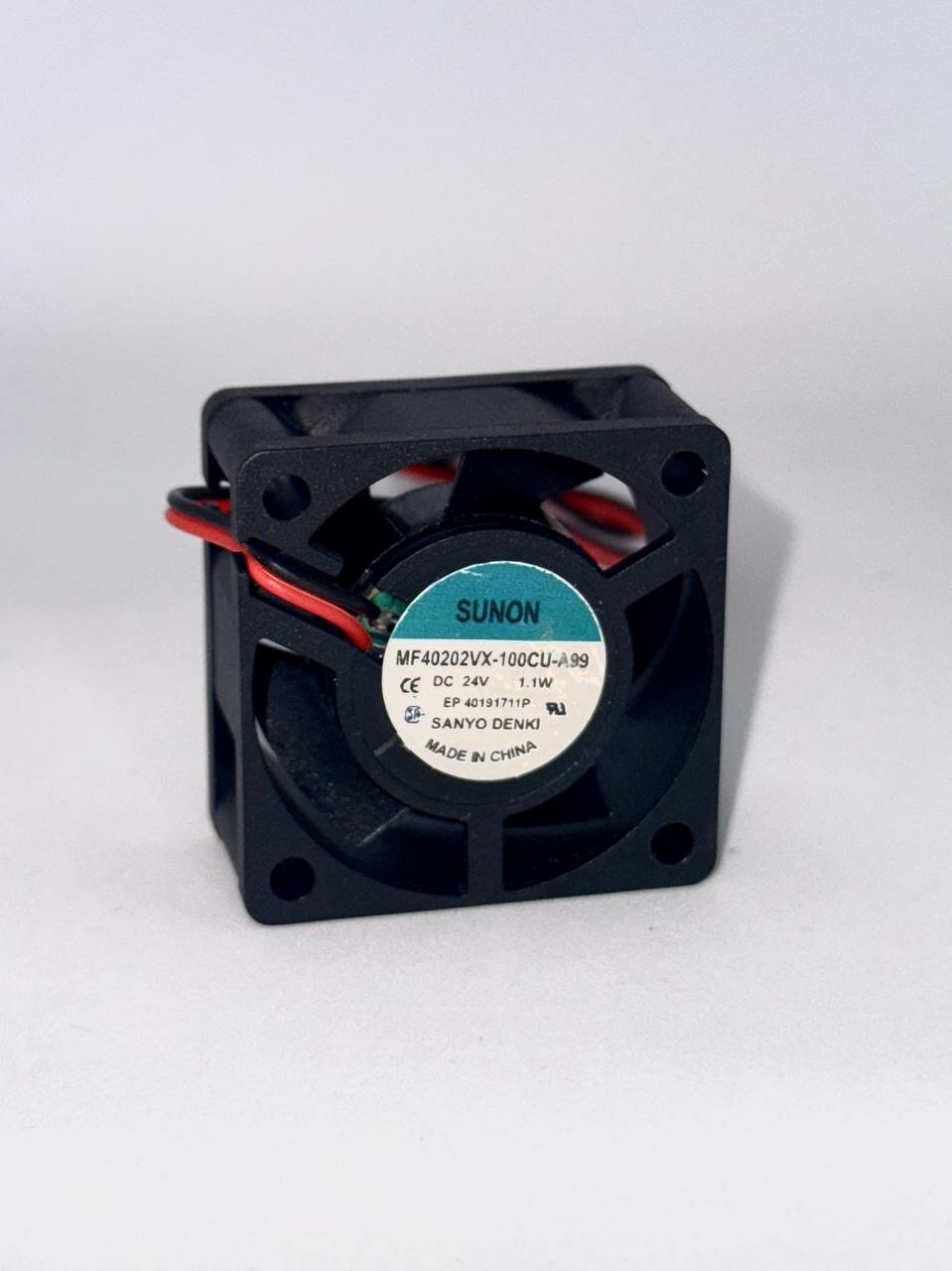 Вентилятор SUNON MF40202VX-1000C-A99 24 В 40x20 2pin