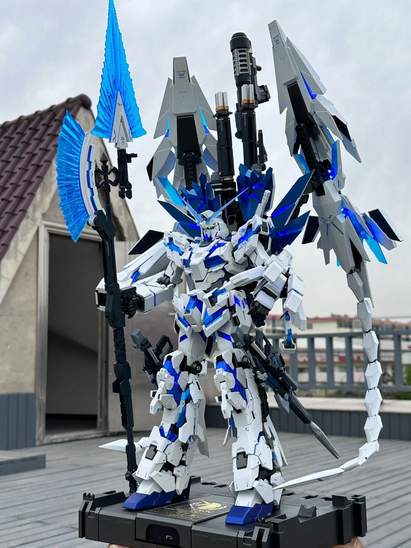 Gundam RG Sazabi MG Unicorn Strike Freedom Red Astray Barbatos Gundam Собранная модель Другое