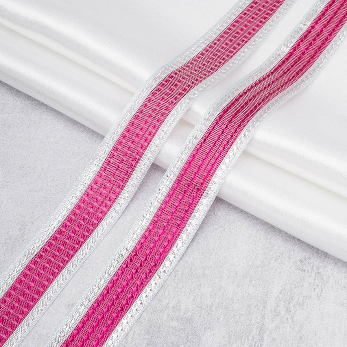 Лента для подарков и рукоделия, 25 мм, длина 25 м, с люрексом, Красная лента