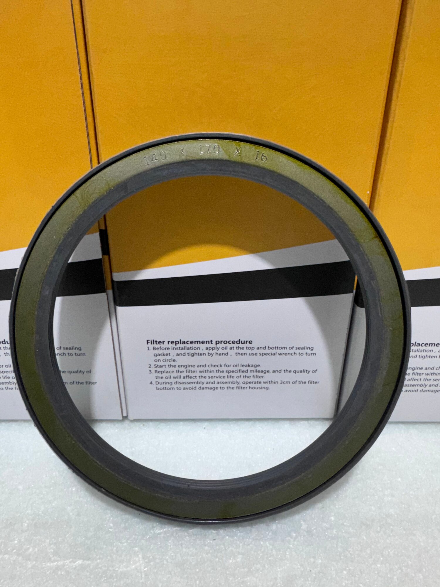 Сальник ступицы 140*170*16 (кассетного типа) арт. B00256+53100005