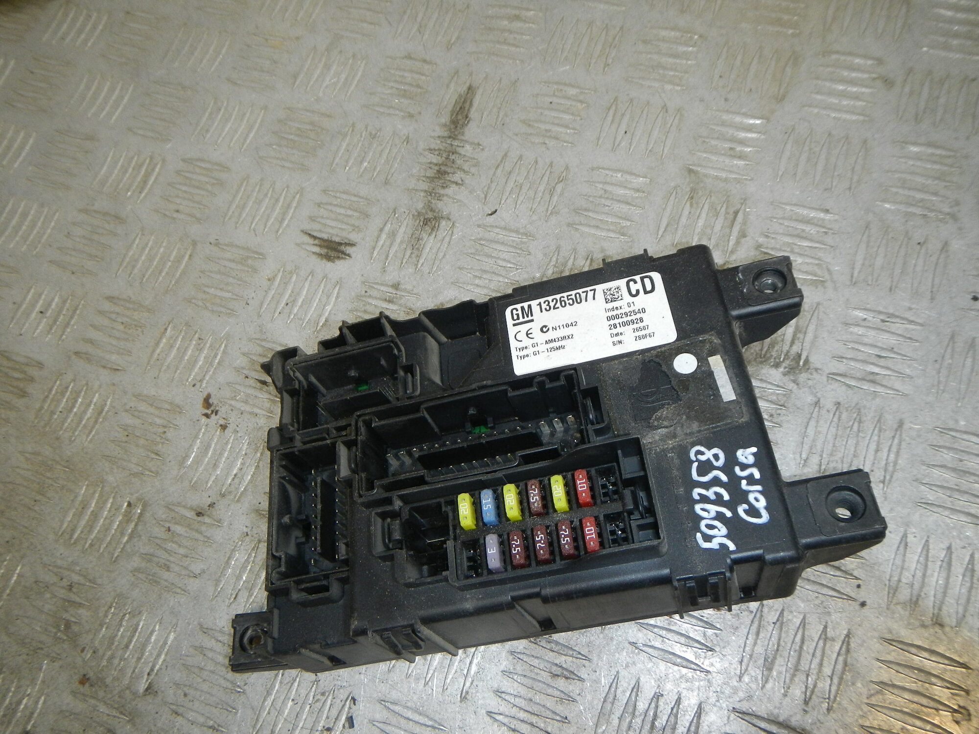 Б/У Блок предохранителей, Opel (Опель)-CORSA D (06-) OPEL CORSA D (06-) Без видимых повреждений. 509358 GENERAL MOTORS а...