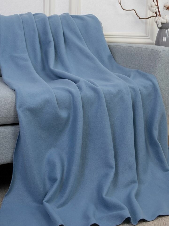 Плед флисовый на кровать 130х170 см мягкий, легкий и теплый