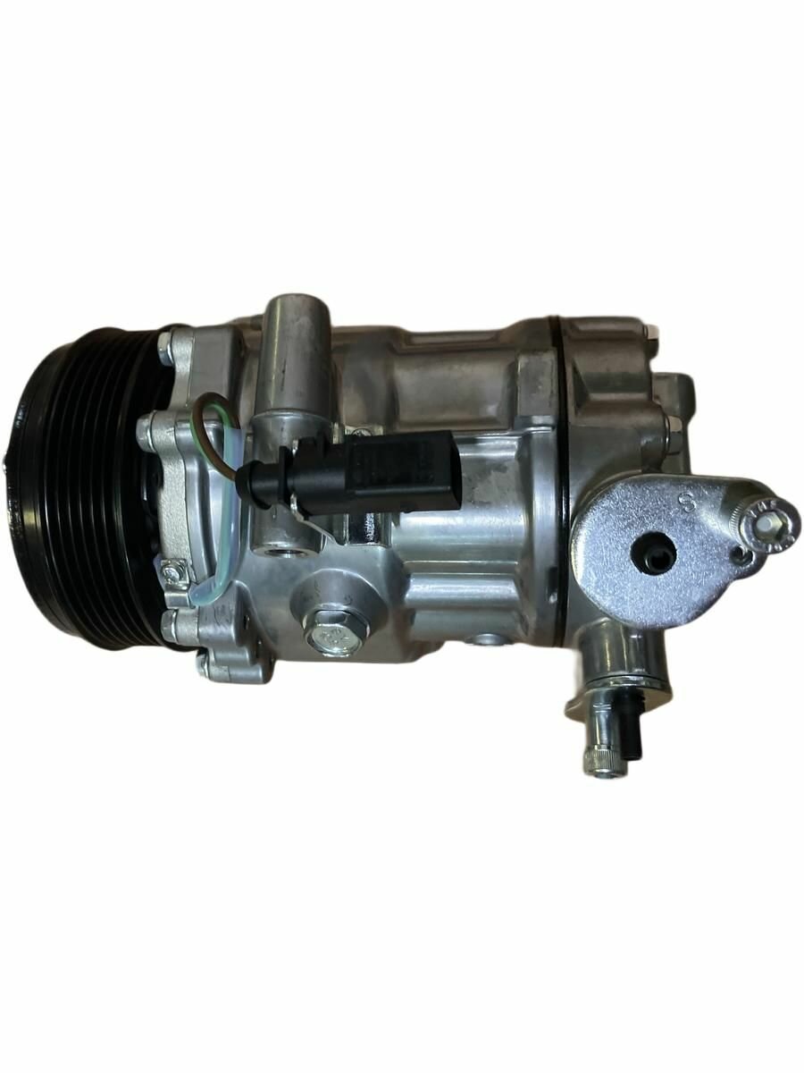 Компрессор кондиционера Volkswagen Polo Sedan 6RD820803