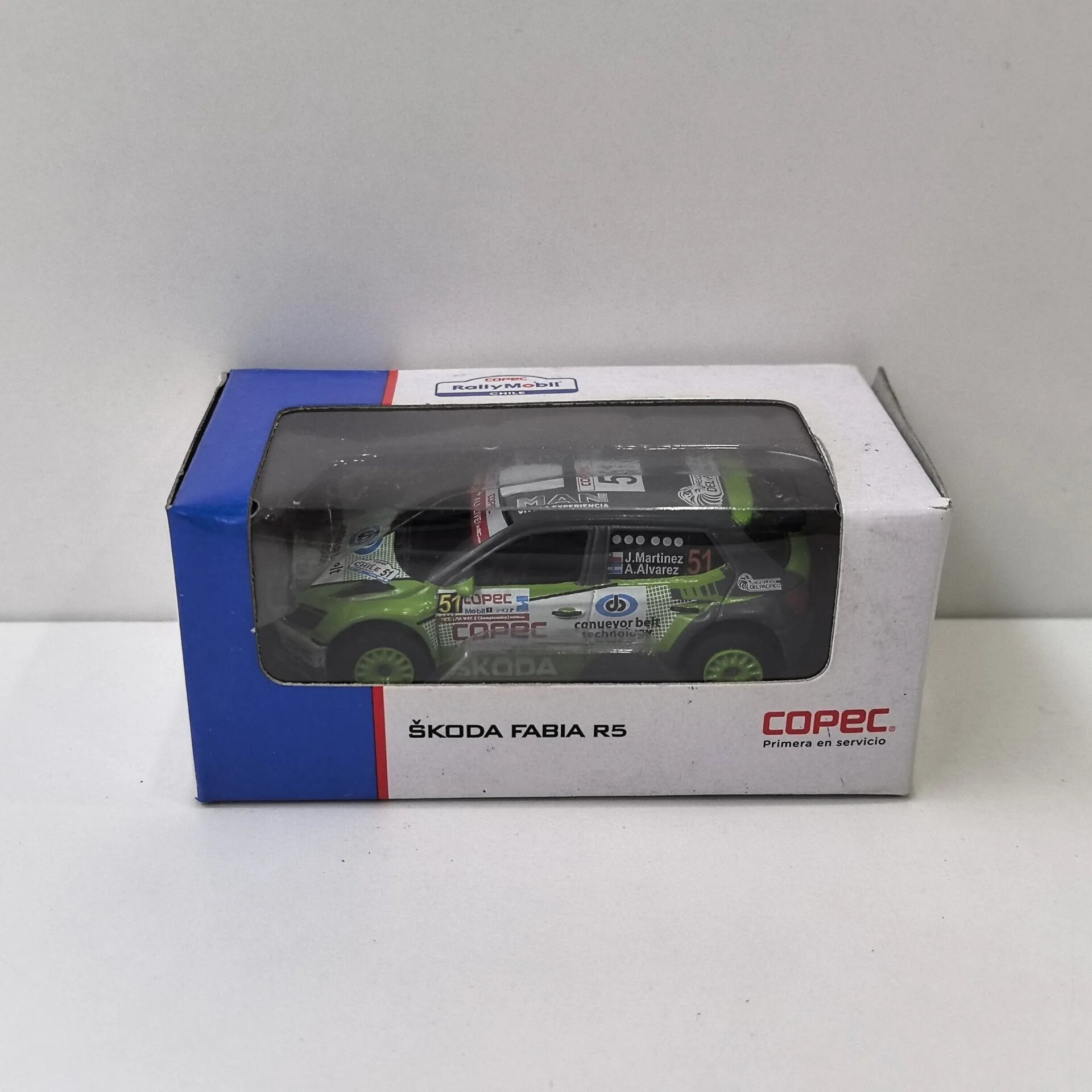 Коллекционная модель автомобиля WELLY SKODA FABIA R5 #51