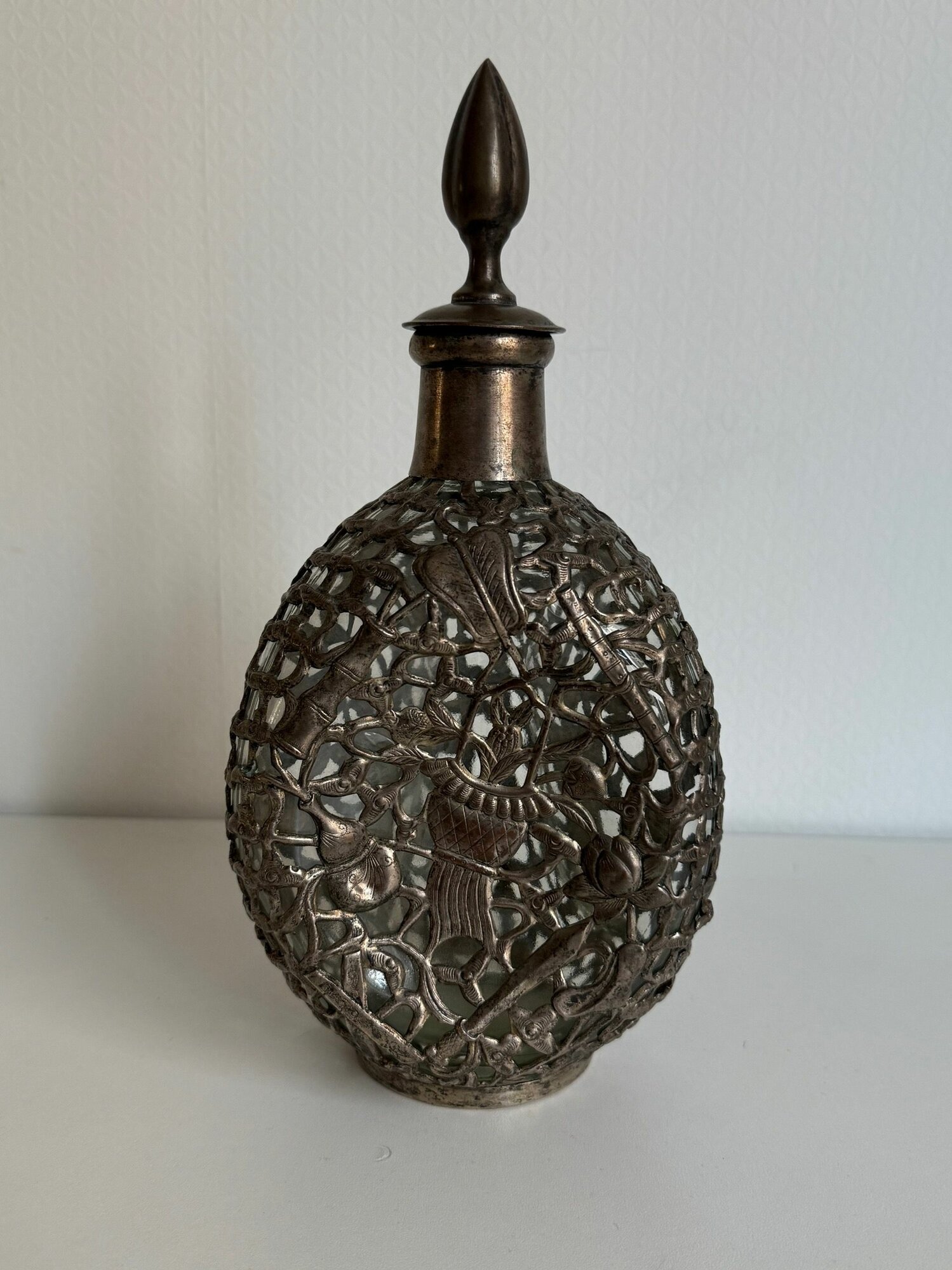 Штоф. Медная оплетка. Стекло. Китай. 1960-ые годы. Высота 28 см.