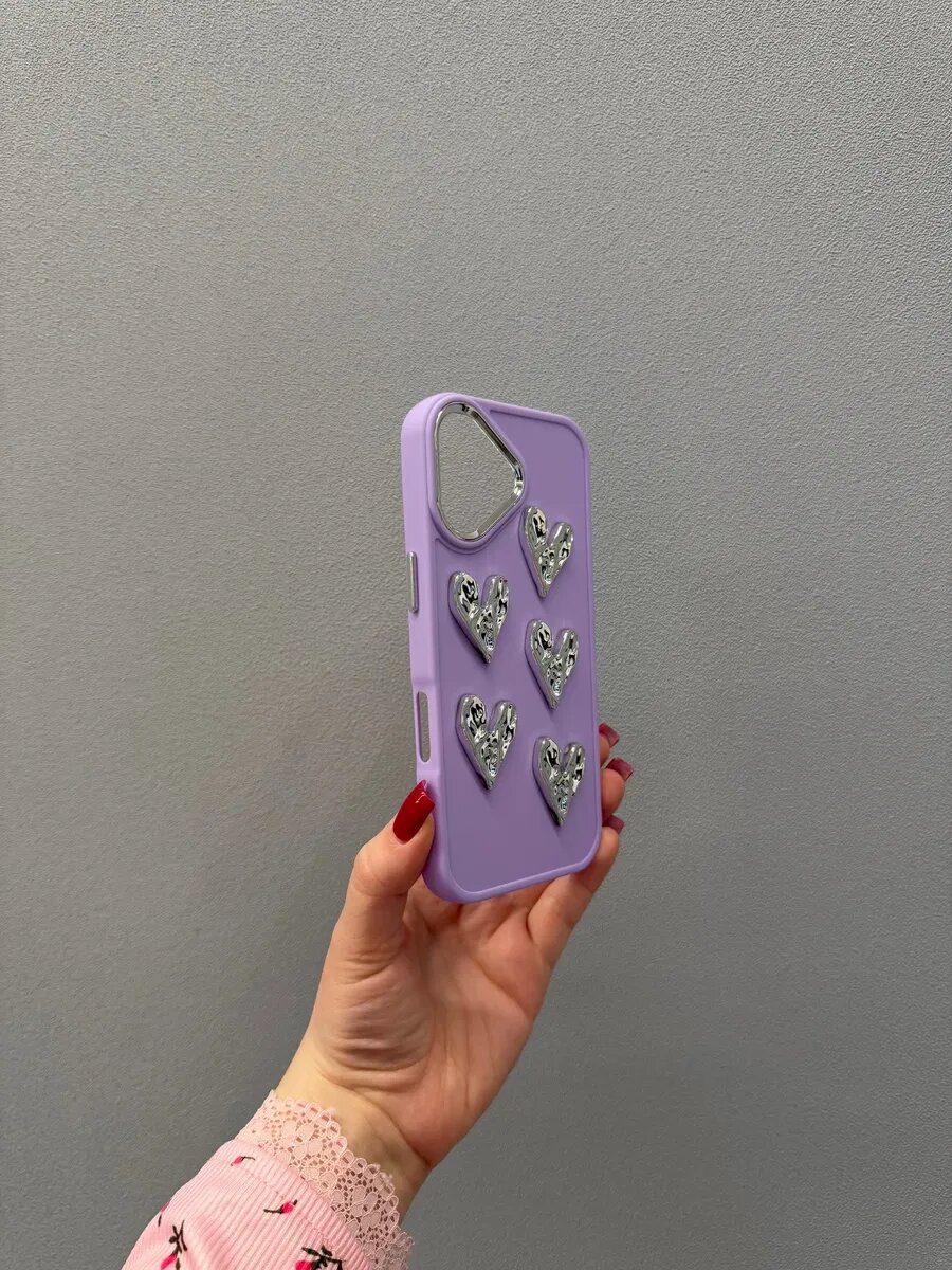 Чехол на Iphone 17 , цвет фиолетовый , с крепко приклеенными фигурками . — фото 1