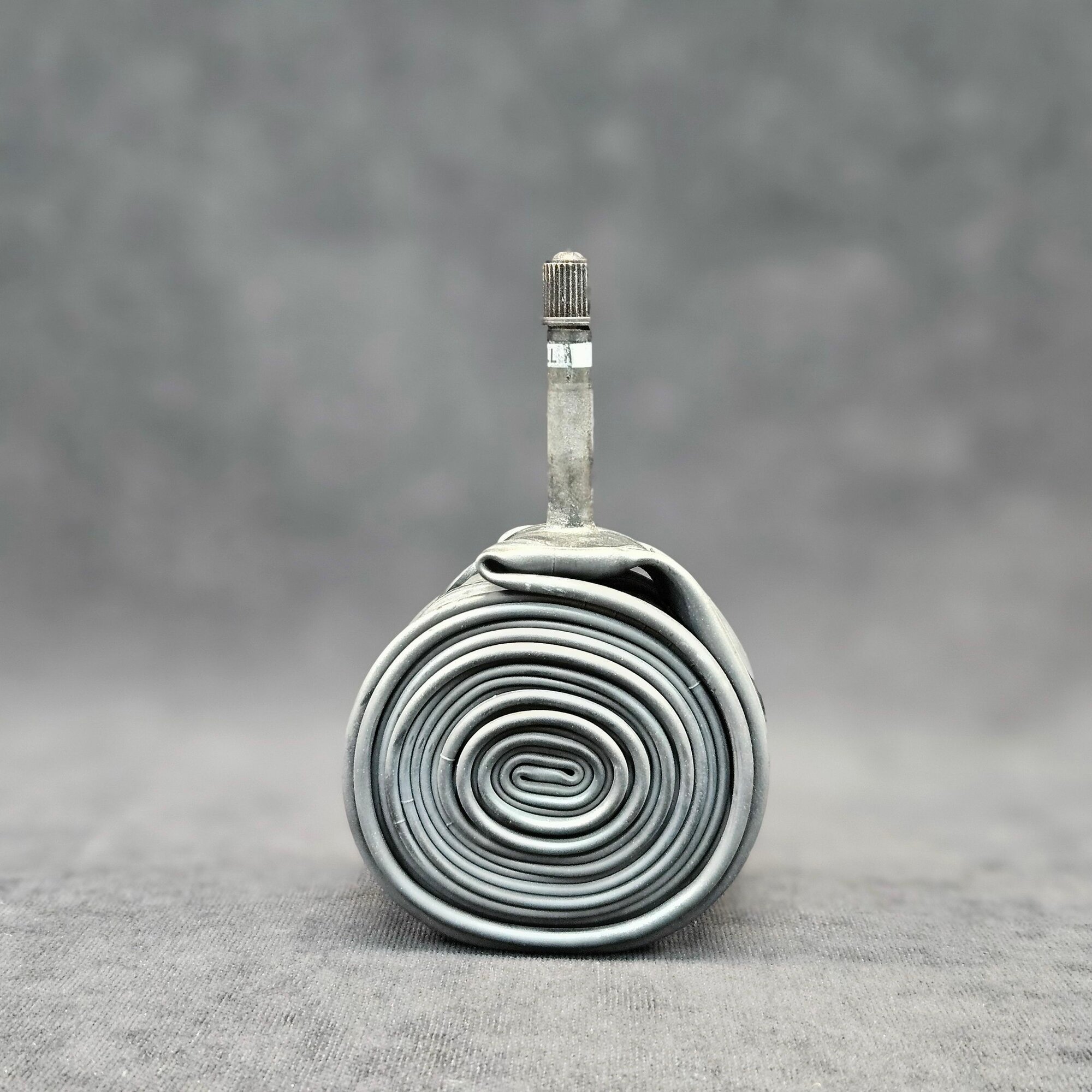 Камера велосипедная Maxxis WelterWeight, 27.5x1.75/2.4", 48 мм, тип ниппеля - schrader (разборный автомобильный ниппель)