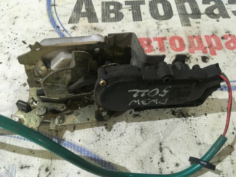 Б/У замок двери Mazda Demio 2001 DW3W B3 Задн. Лев. 2 модель 4066 MAZDA арт. D20173310