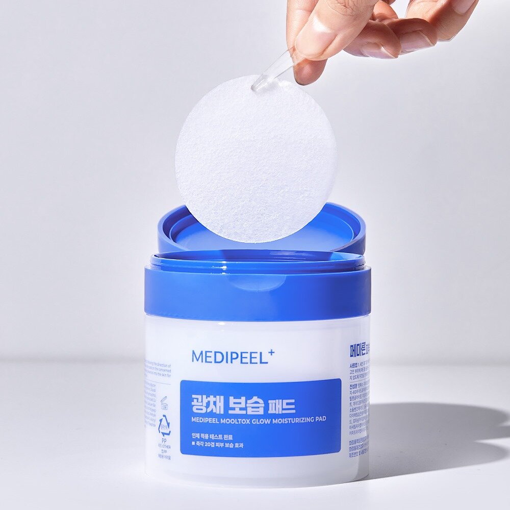 MEDIPEEL Интенсивно увлажняющие тонер-пэды с гиалуроновой кислотой и пептидами, Mooltox Glow Moisturizing Pad 50 шт