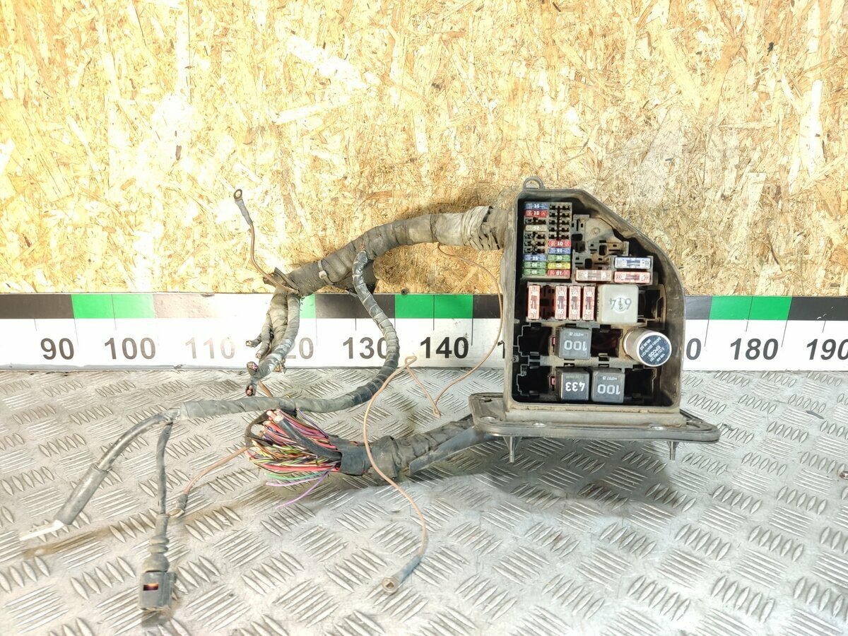 Блок предохранителей моторный VOLKSWAGEN Phaeton 2002-2016 3D1937499F