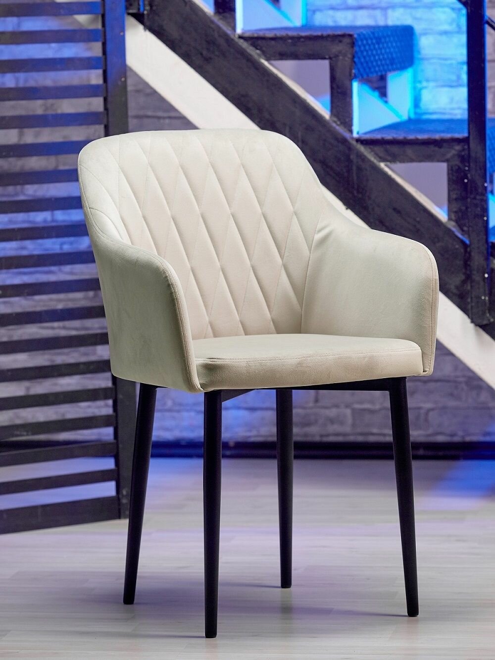 Стул марсель F06 Светло-бежевый/Черная опора/Поворотный (Памир)