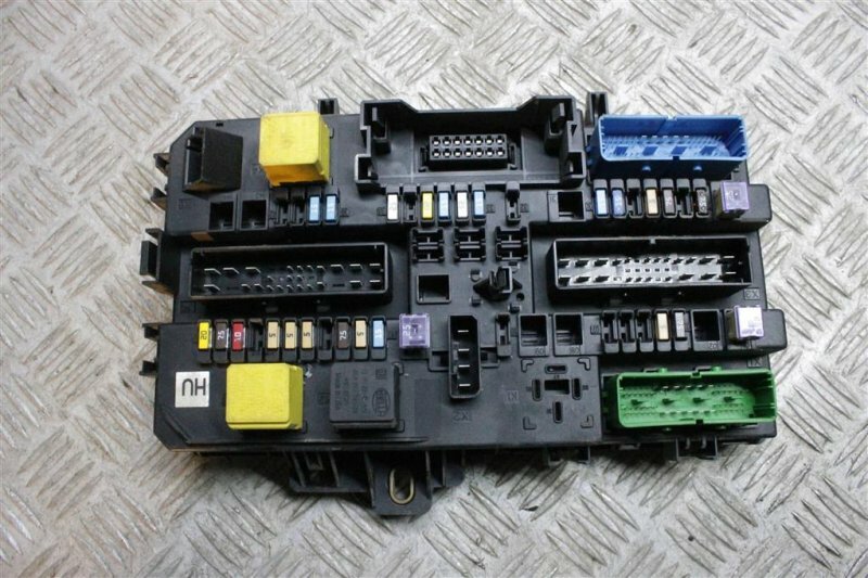 Б/У Блок предохранителей Opel Astra H / Опель Астра H 1.6 Z16XER 116Л.С. 2007