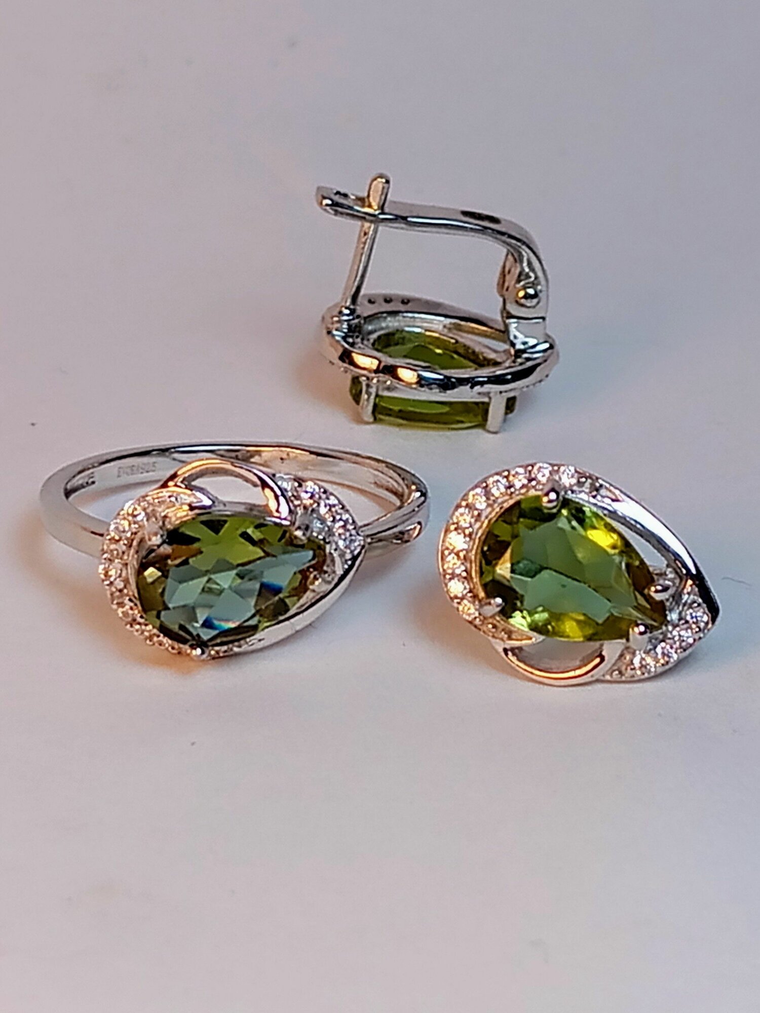 Ювелирный комплект, серебро, 925 проба, родирование, фианит, султанит