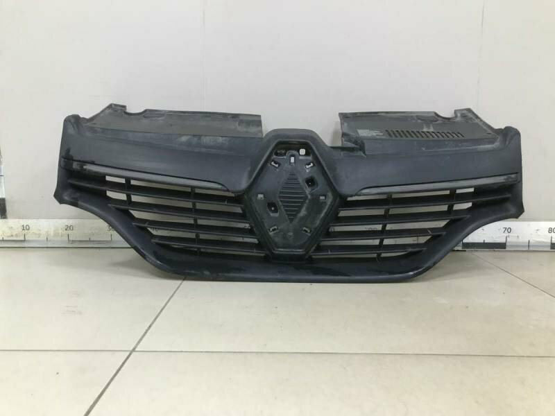 Решетка радиатора Renault Logan 2 2014 кат.номер: 460603664R
