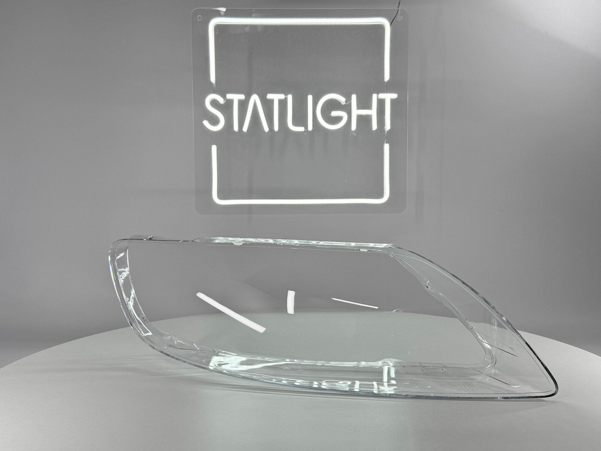 Стекло правое на Audi Q7 I (4L) 2005-2009