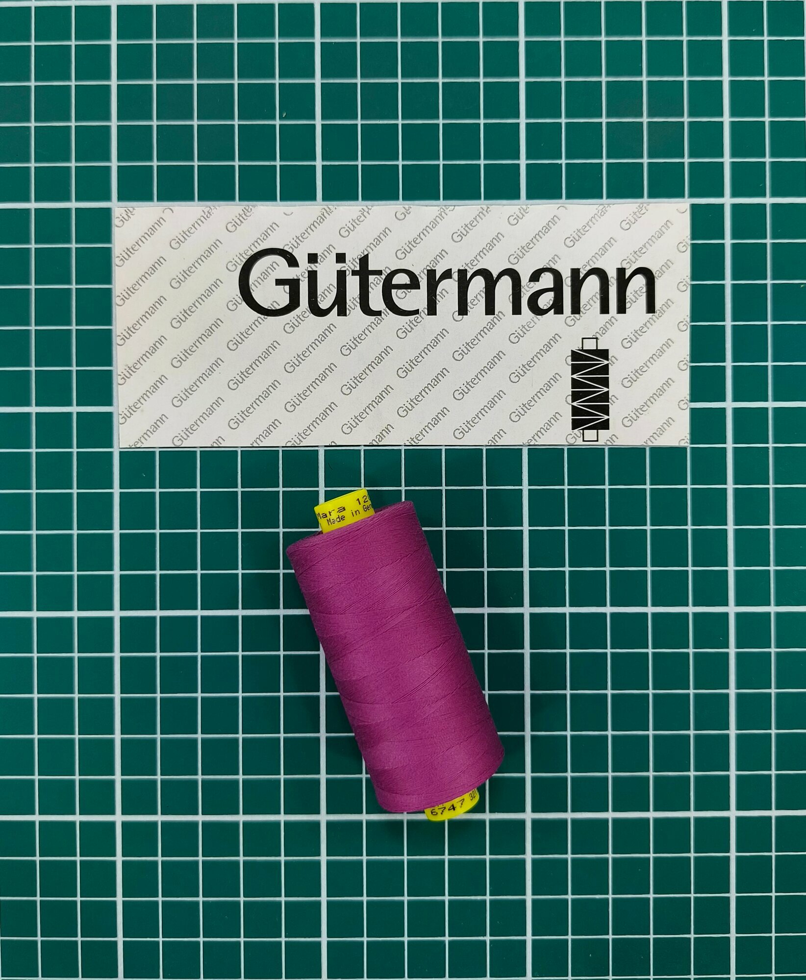 Gutermann Mara 120; col: 6747 (1000 м) Нитки для шитья