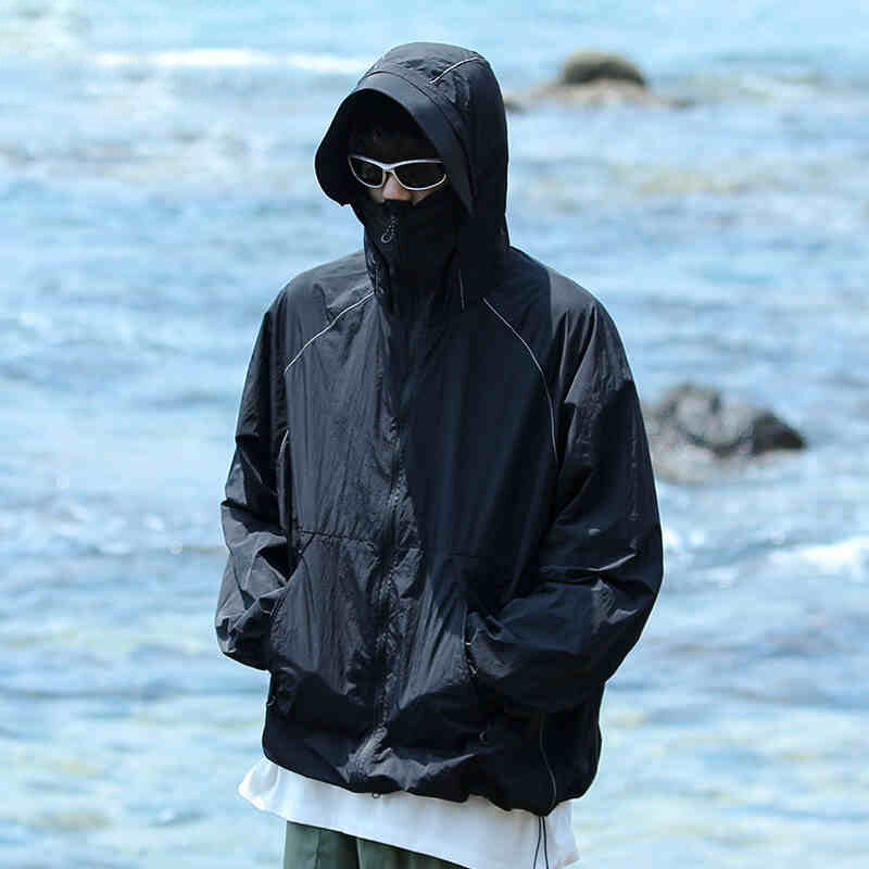 Куртка спортивная