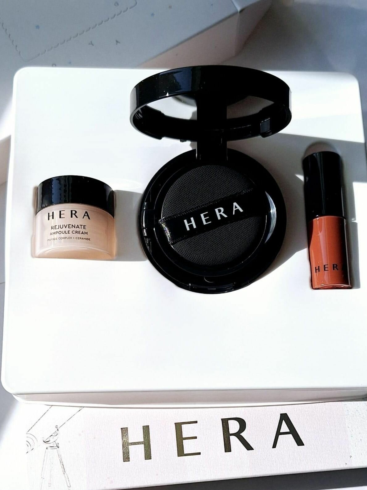 HERA Набор для макияжа с мини кушоном SPF 34/PA++ Dreamy Haze Look 3pcs Kit