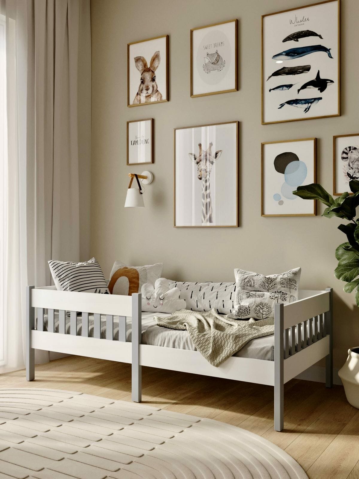 Детская кровать Баю-бай "Золушка 19", 140x70 см, серо-белая, с вертикальными бортиками, массив и МДФ