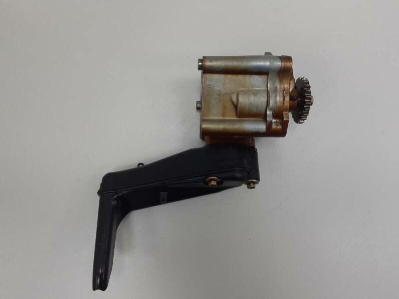 Насос масляный Mazda Atenza GG 2002-2007 кат.номер: L31014100A L31014240