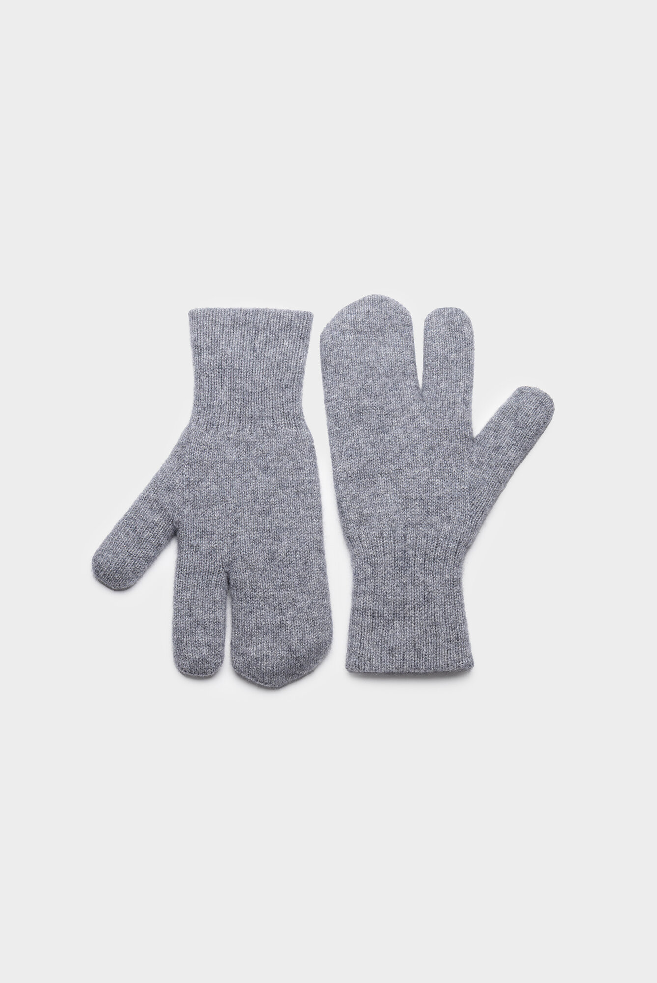 Варежки для женщин