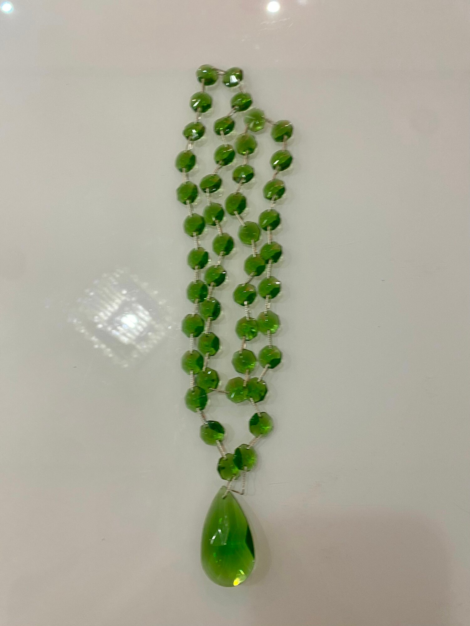 Подвеска интерьерная из цветного хрусталя 1 метр ( украшение на скрепках ) для декора дома, дизайна интерьера и зонирования пространства для межкомнатных проёмов, дверей, окон, штор, занавесок, люстр.