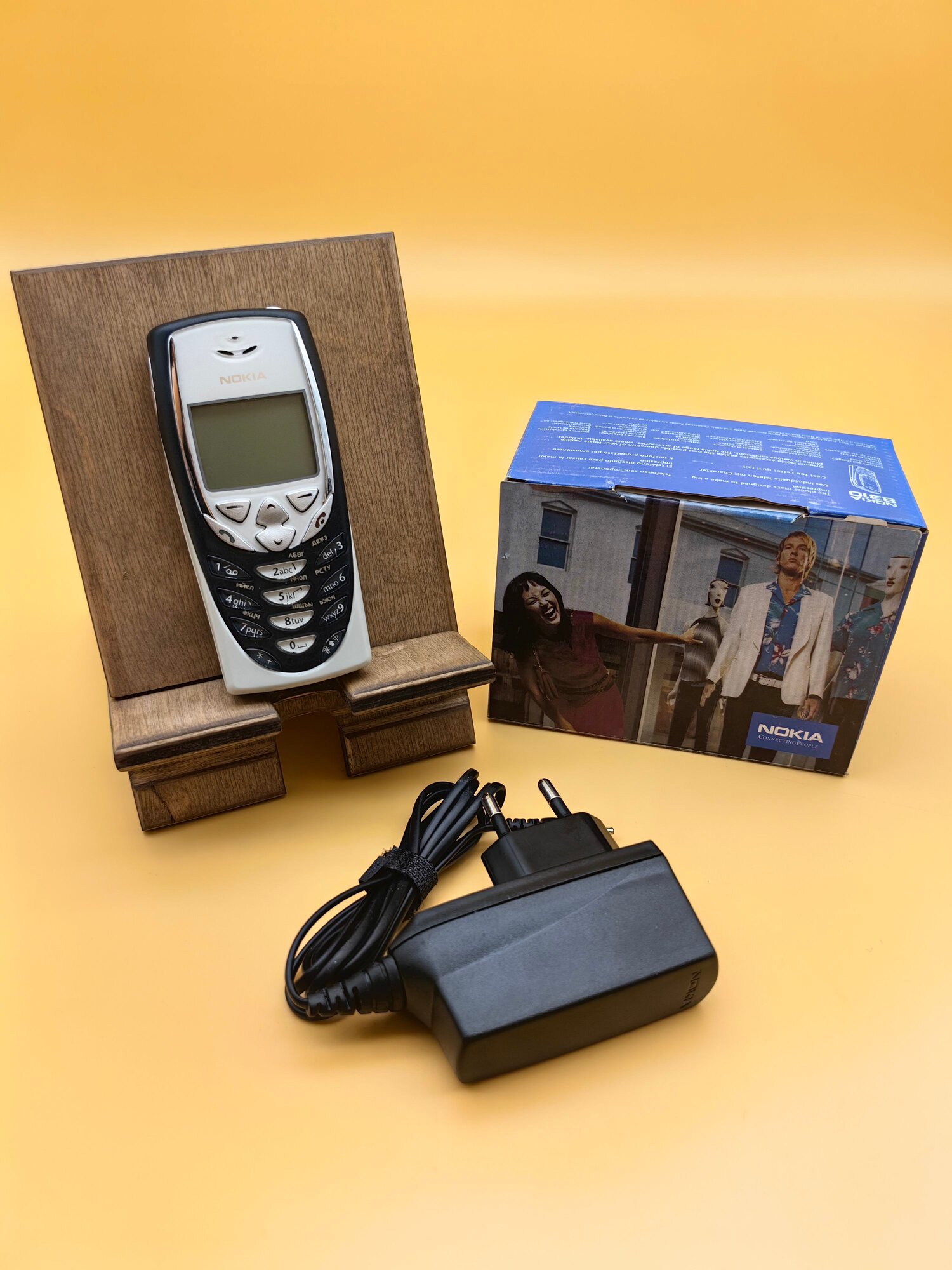 Мобильный раритетный кнопочный ретро телефон Nokia 8310, Черный