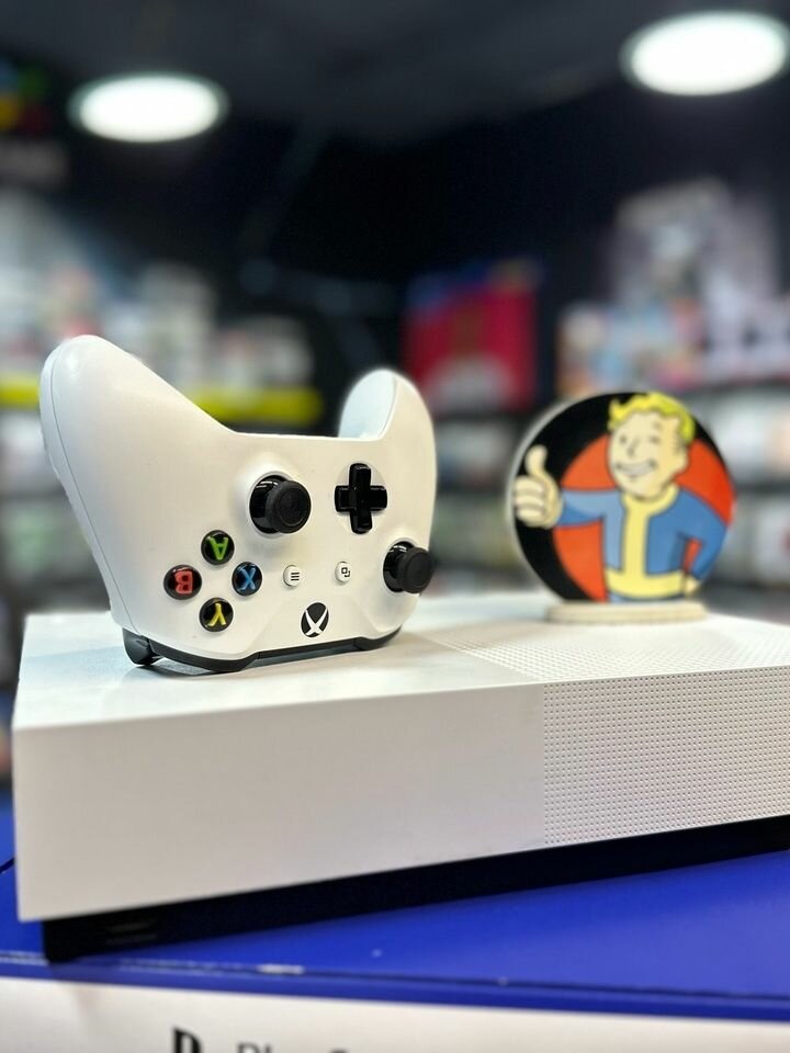 Игровая консоль Xbox ONE S 1TB Digital Edition (Box)
