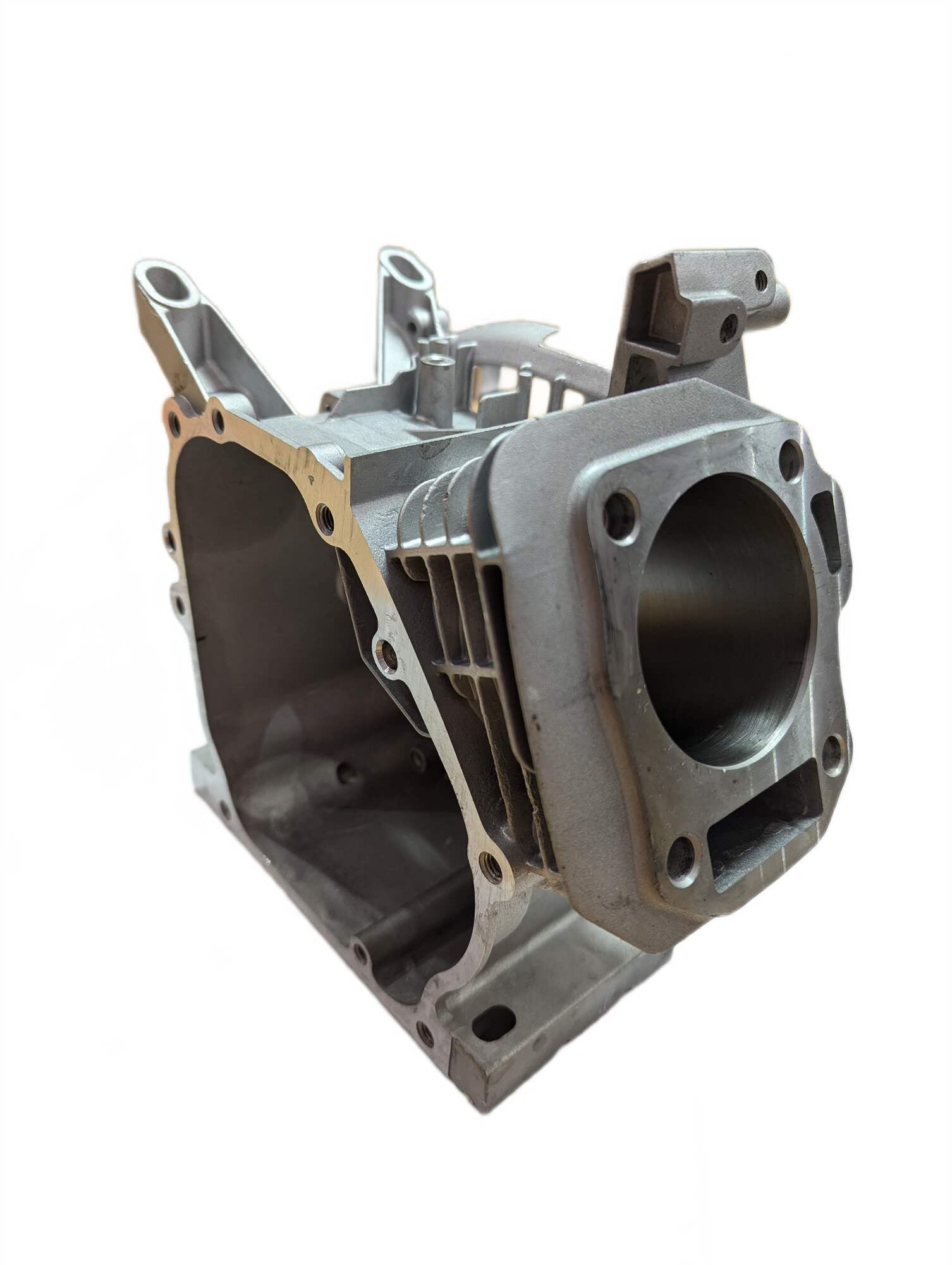 Блок цилиндра (картер) двигателя GX200, 168F-2 (68 x 49 мм.) 6,5 л. с.